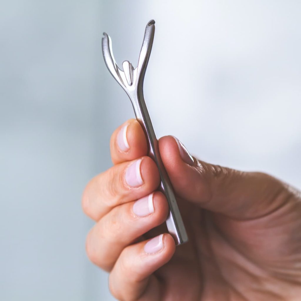 Introducing friendly floss - the reusable flossing tool